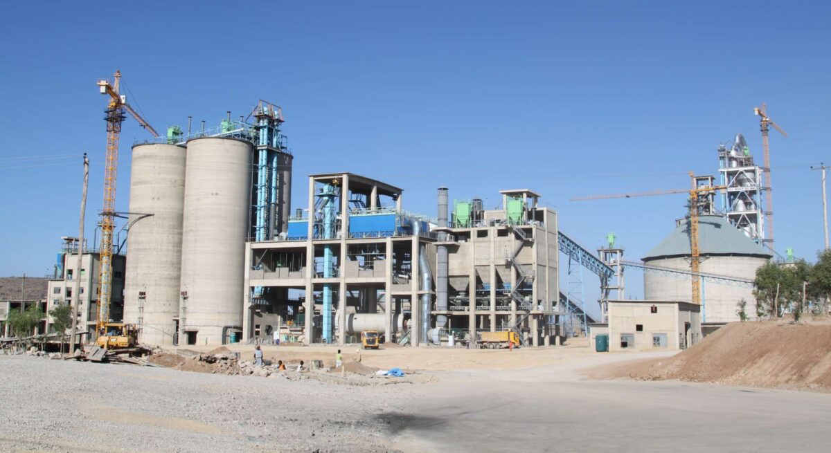 Cement Plant – belt conveyor, stacker and reclaimer, crusher, screen ...